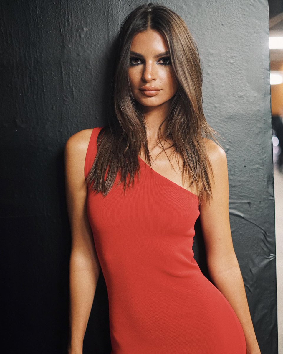 Emily Ratajkowski – Starporträt, News, Bilder | GALA.de