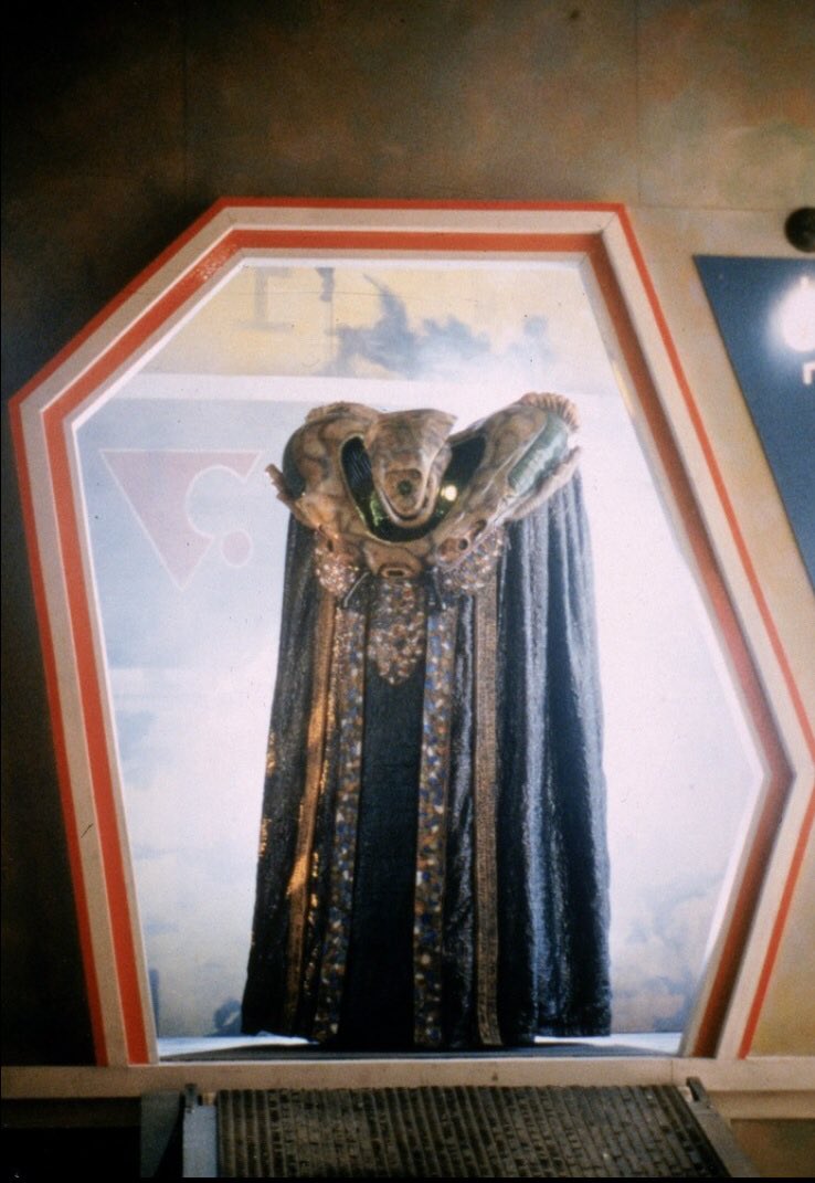 1930s Photos of Portuguese Women wearing the traditional 'Capote e ...