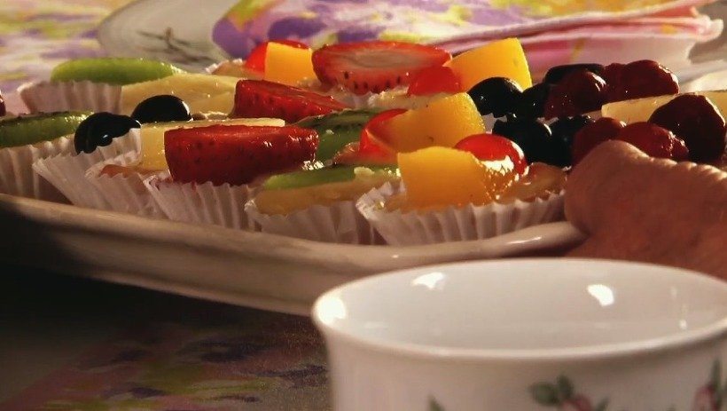 EBS 다큐 & 영화 on Twitter: "지친 금요일 밤, 따뜻한 차 한잔과 달콤한 디저트, 그리고 미소짓게 되는 진짜 인생 이야기 #EIDF걸작선 그 첫번째 영화 ...