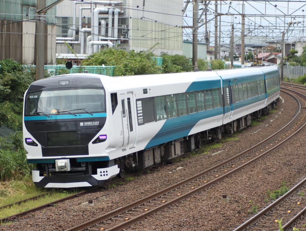 みっちょん on Twitter: "E257系NA08編成 構内試運転無事終了しました。…