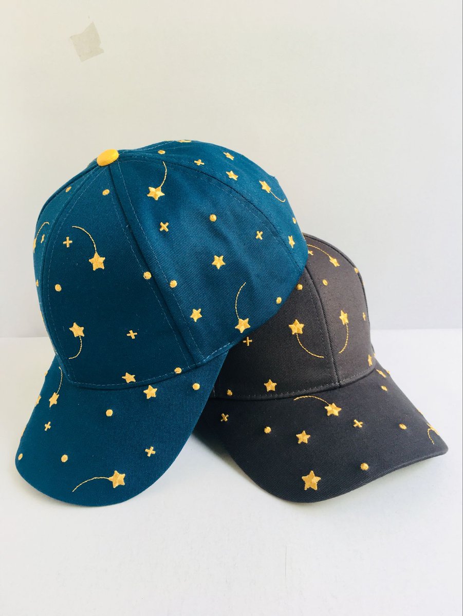 「MY ONLINE STORE IS NOW OPEN!! ? You can now pick up my come」Carmico ️ STARFALL RESTOCK SOON!の漫画