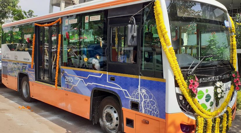 Janmarg gives order for 300 electric buses to Tata Motors for BRTS Ahmedabad, largest so far in ...