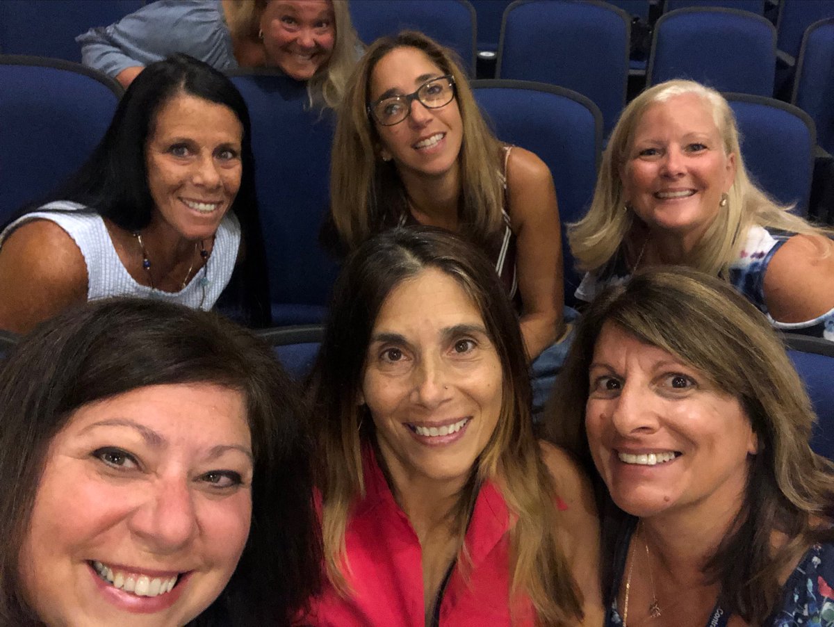 Lisa Ferrara's Instagram, Twitter & Facebook on IDCrawl