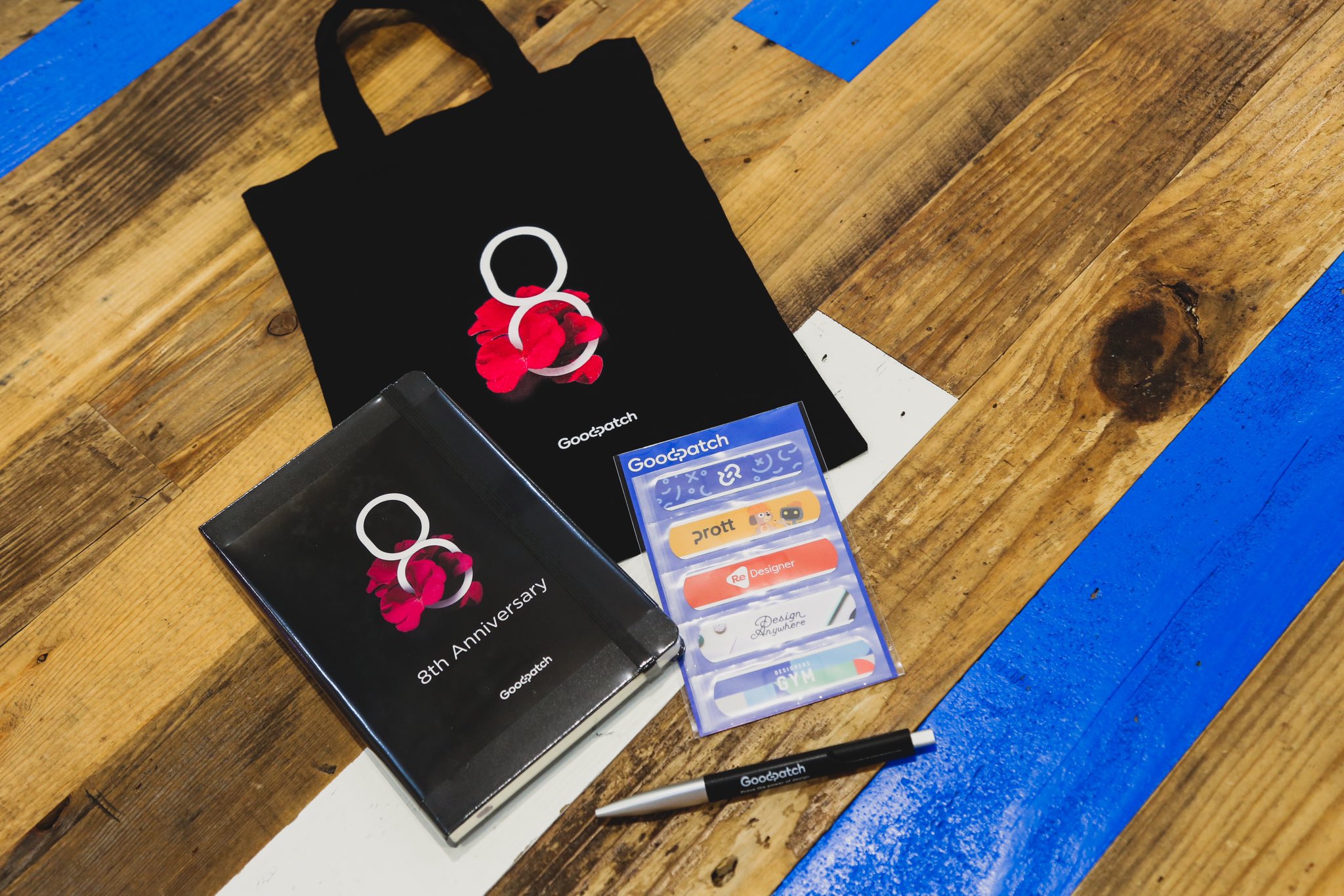 Goodpatch Inc.💙 on Twitter: "#Goodpatch8th 今回のために特別にデザインされたグッズをご紹介🎁「決意」の花言葉を持つピンクのゼラニウムをモチーフに ...