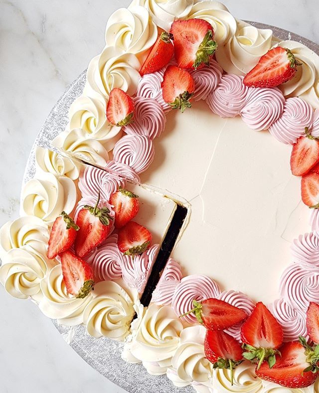 Square Strawberry Cake Decoration
