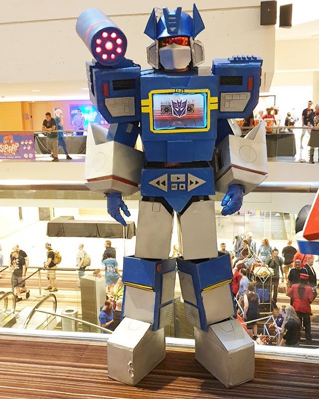 Soundwave Transformers Prime Cosplay
