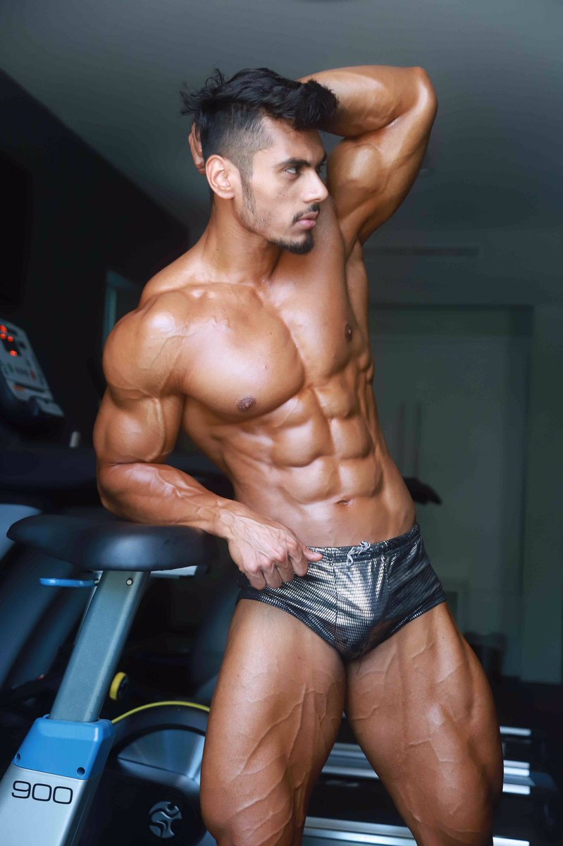 Pranav Raj on Twitter: "Feed your Focus!!👀💪🏽🔥 ️ #nocaptionneeded #staymotivated Photoshoot with ...