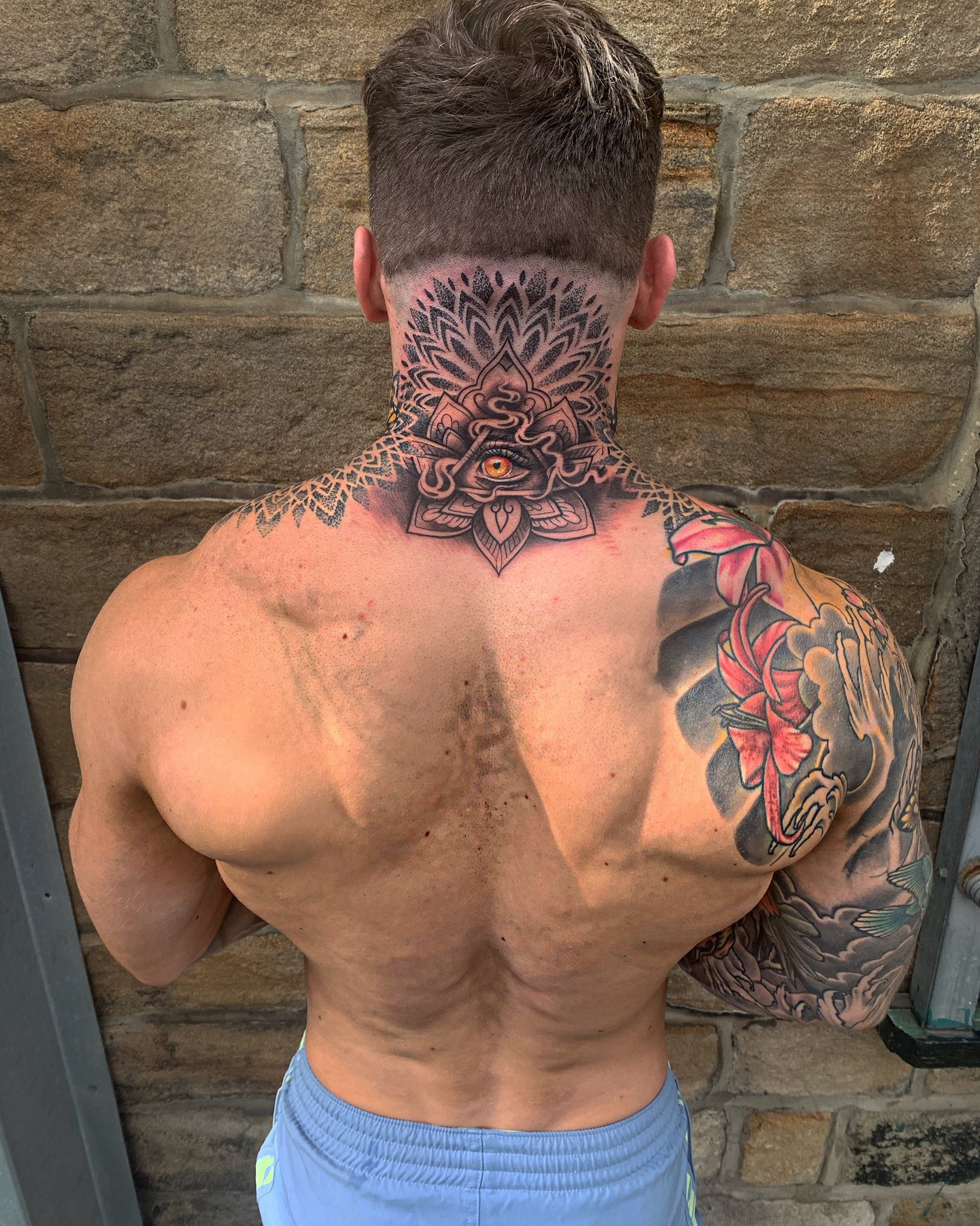 Tatuagem De Lewis Harrison 16,7 Mil Me Gusta, 84 Comentarios Lewis