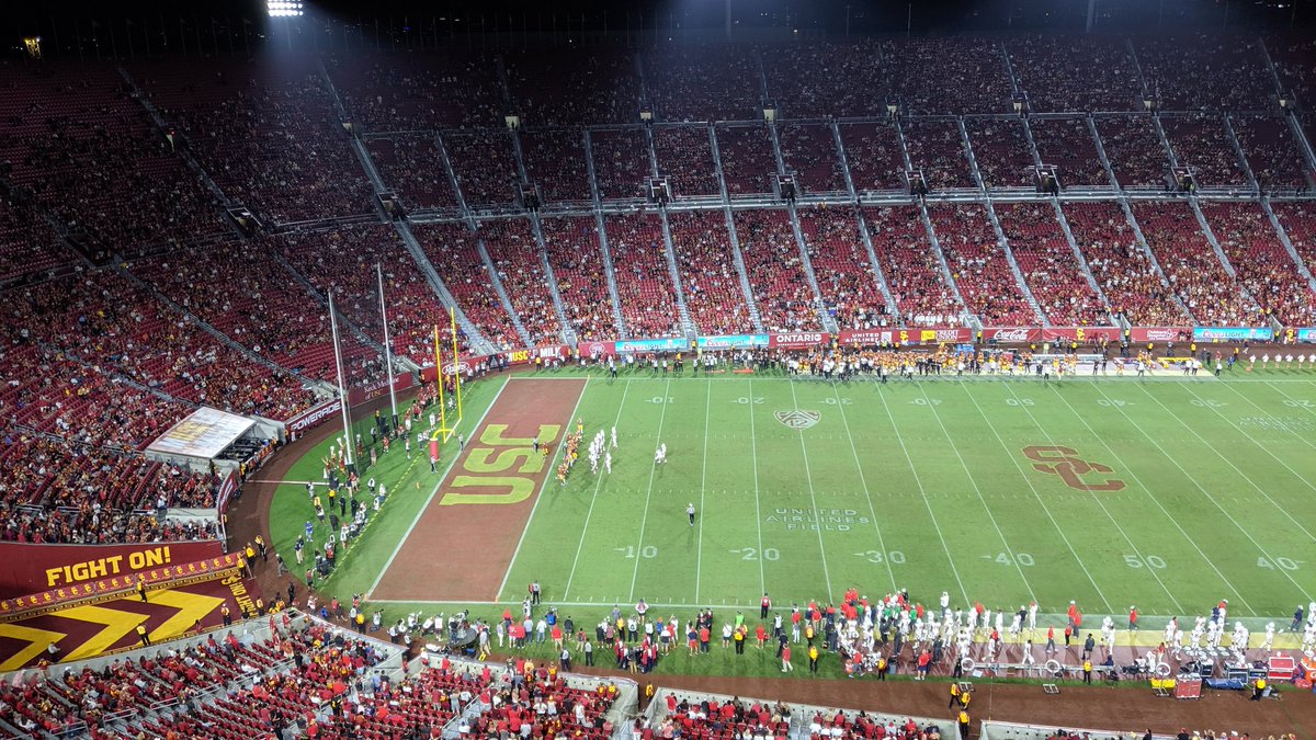 Sc's starting qb was carted off the field