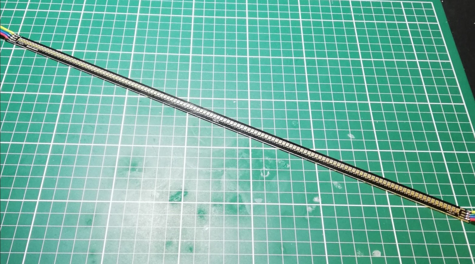 KenKenMkIISR on Twitter: "RT @H0meMadeGarbage: ついに憧れの2ミリ角APA102を手に入れました。383mm/128セルの3mmピッチ。 今晩の ...