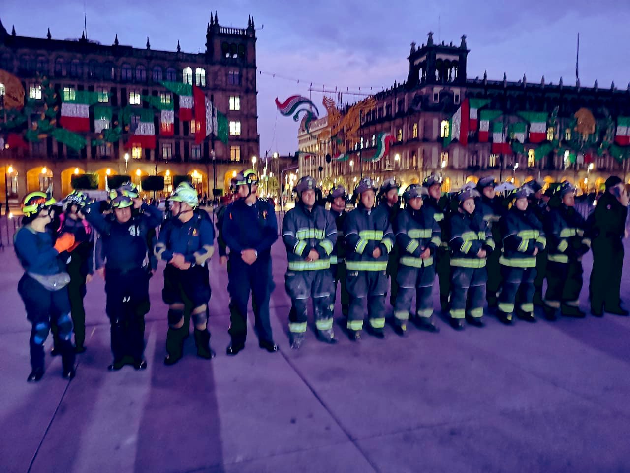 Bomberos Ciudad de México Oficial on Twitter: "El Heroico Cuerpo de Bomberos de la Ciudad de ...