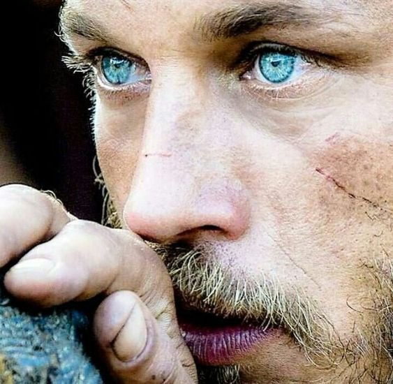 Vikings Ragnar Eyes