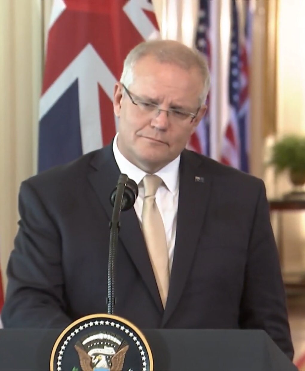 💧sara On Twitter David Crowe Asks About Iran And Dealing With The Persian Gulf Morrison Bl Face