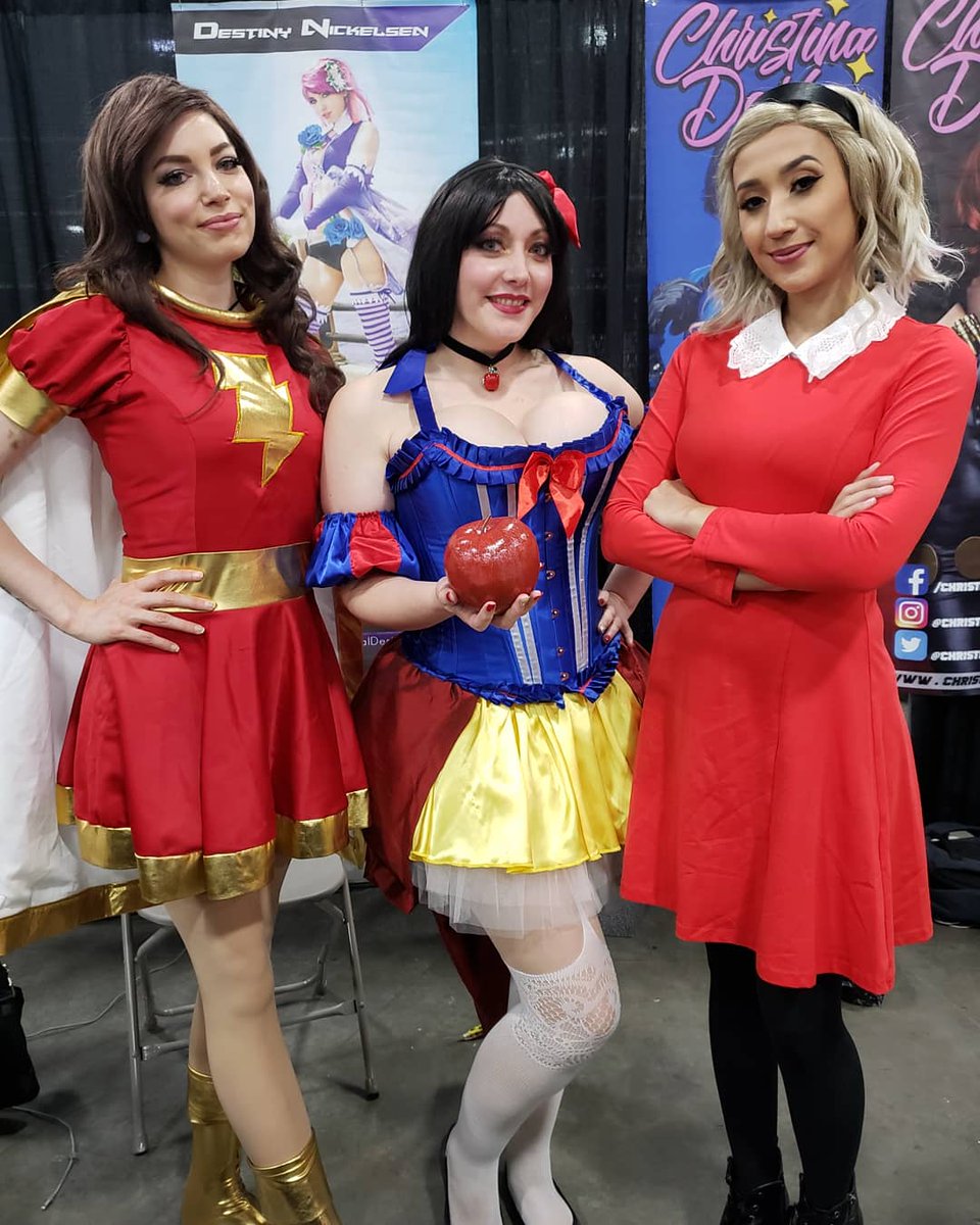 Twoucan - Alina Masquerade