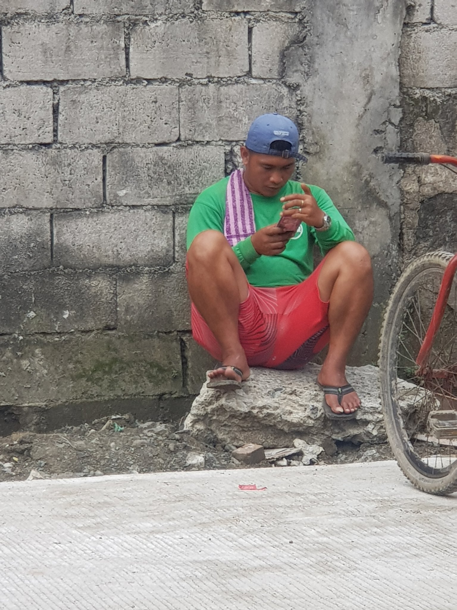 mature&daddieslover on Twitter: "Sarap ng bukaka ni daddy construction Paano ko kaya sya mapapa ...