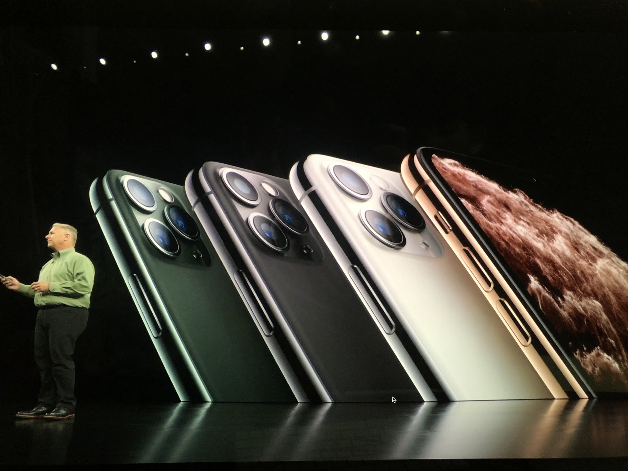 เจเอฟ ᱸᴥᱸ on Twitter: "สรุป IPhone 11 Pro กับ Pro Max - มี 4 สี (สีเขียวเพิ่มมา) - จอดีกว่า ...