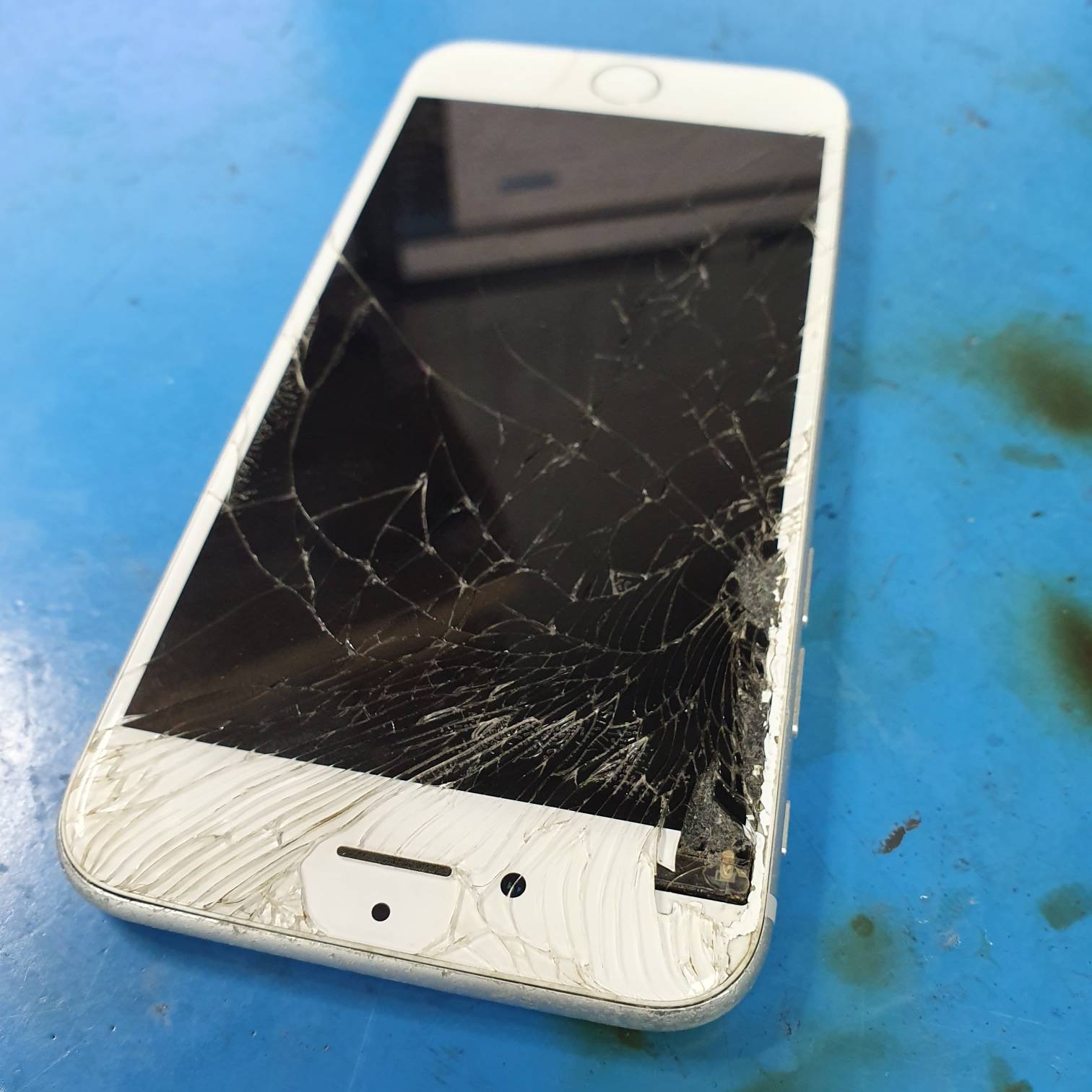 Iphone 6 Broken