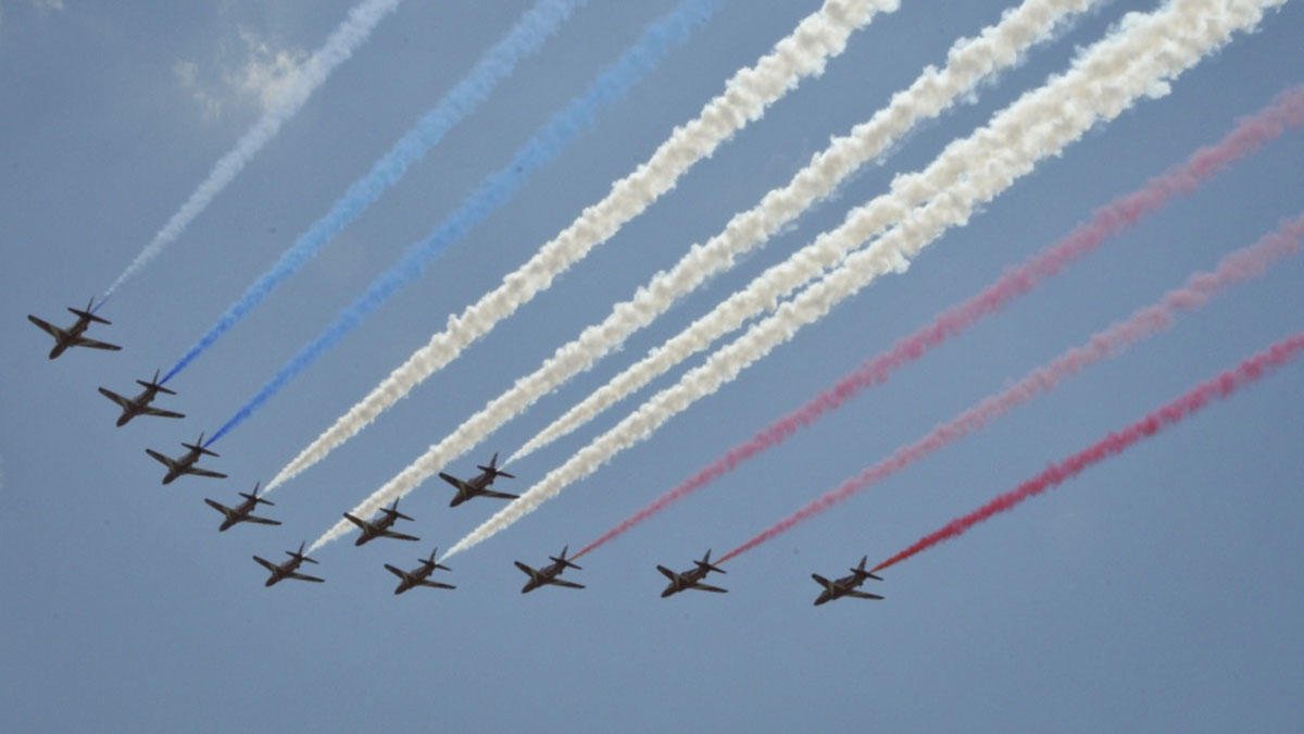 WATCH LIVE: The visiting RAF Red Arrows will perform flybys of Lockheed ...