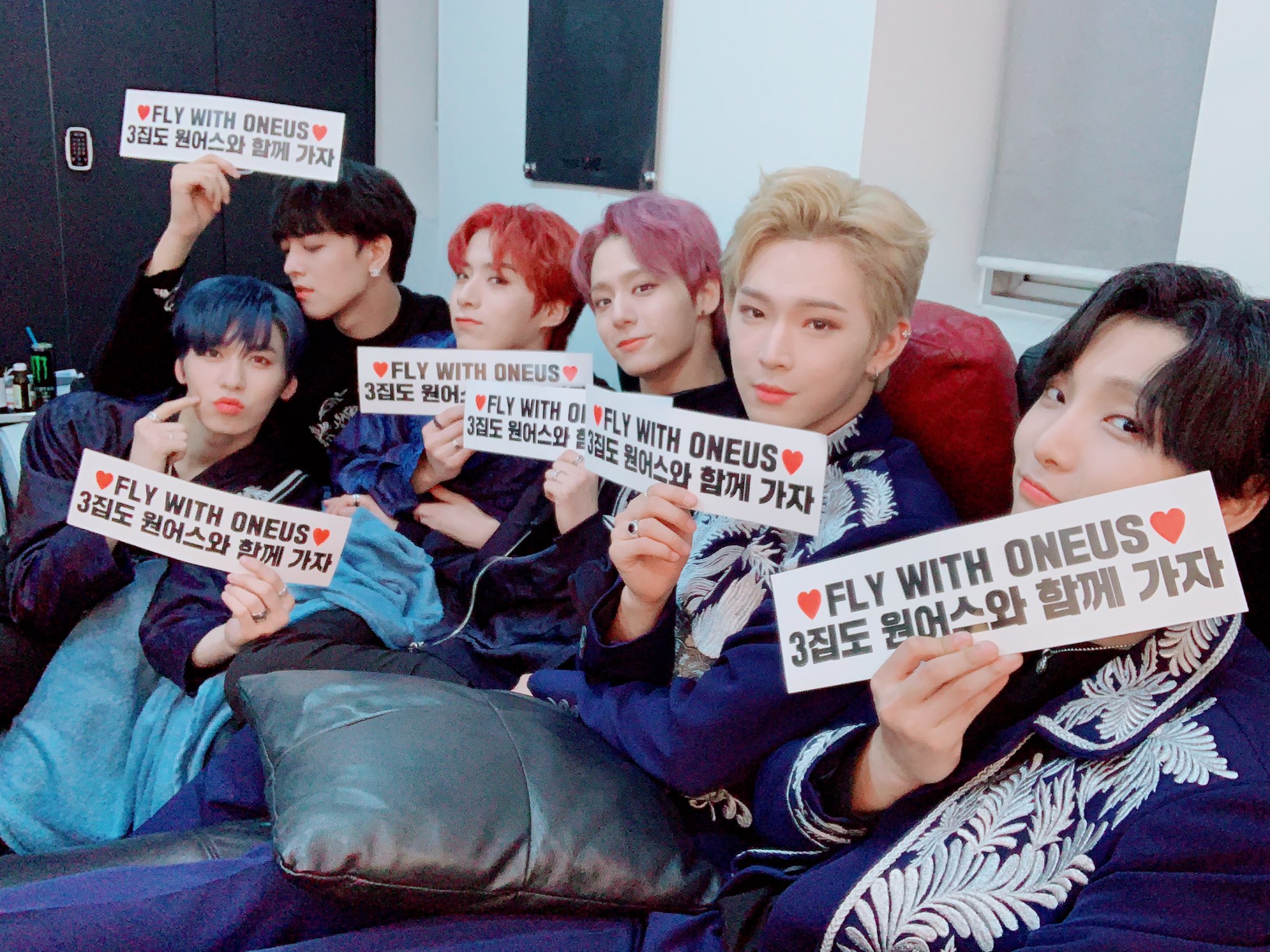 ONEUS on Twitter: "[#ONEUS] 원어스(ONEUS) SPECIAL LIVE ‘FLY WITH US’ 공연 완료 ️ ️FLY WITH ONEUS ️ 3집도 ...