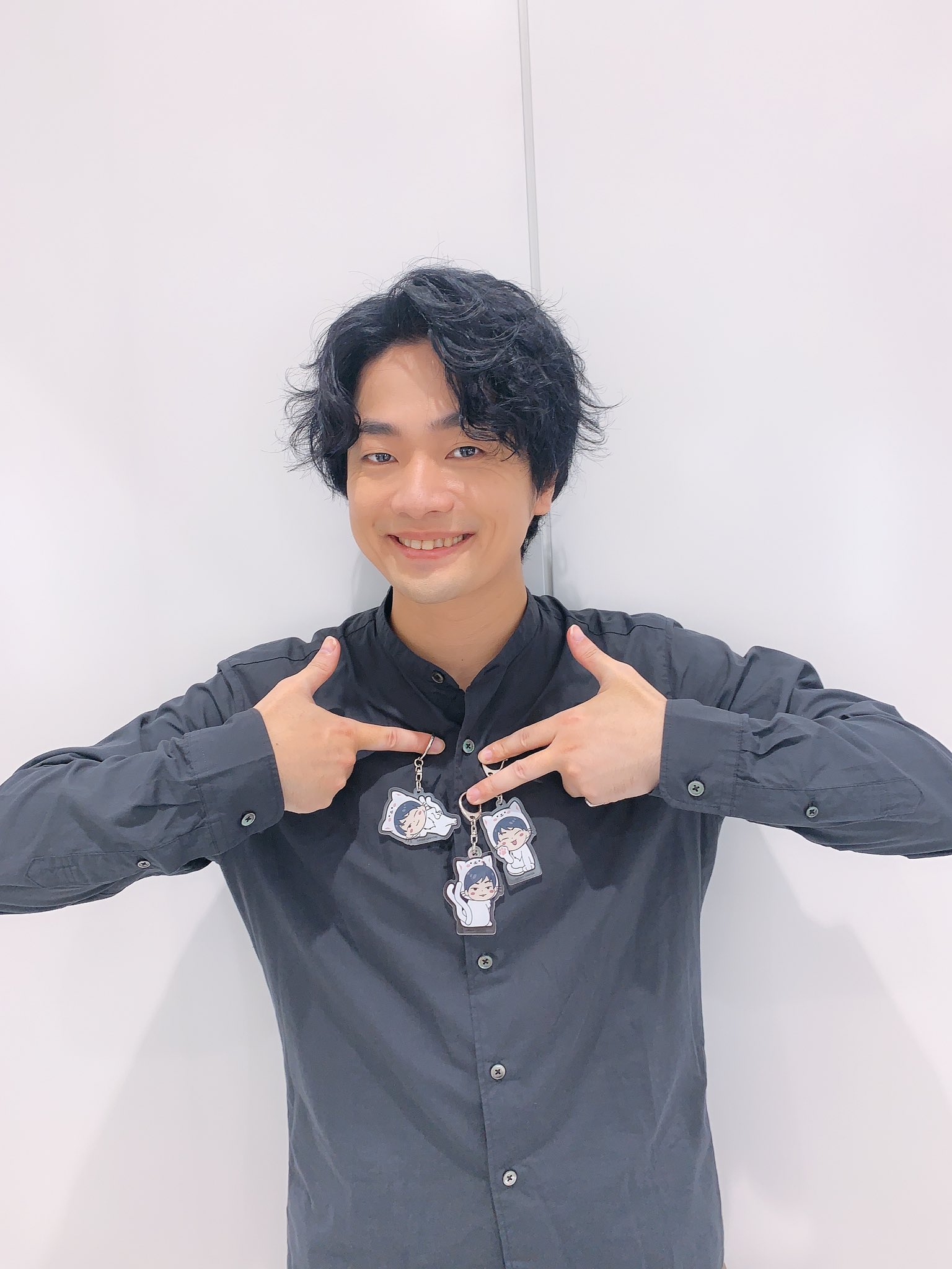 福山潤official on Twitter: "白猫バージョンのJUNJUNアクリルキーホルダー！！ よーく見ると、尻尾がふたまたになっているんですよ…👀 #福山潤 #じゅんじゅんミニライブ…