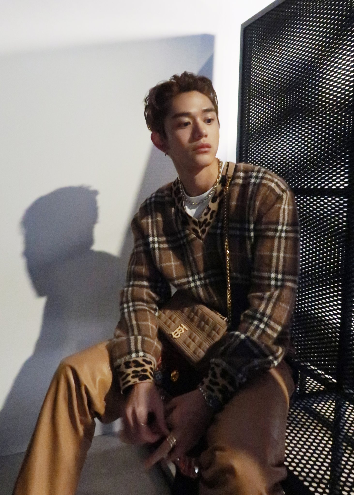 NCT DREAM CENTER on Twitter: "190916 LUCAS Wong @ Burberry Spring/Summer 2020 Show, London ...