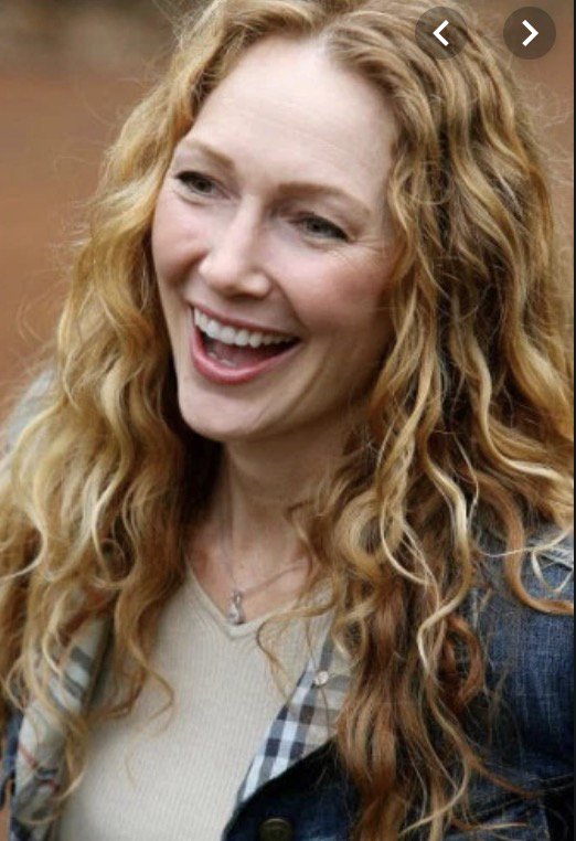 Biografia De Jean Strahan