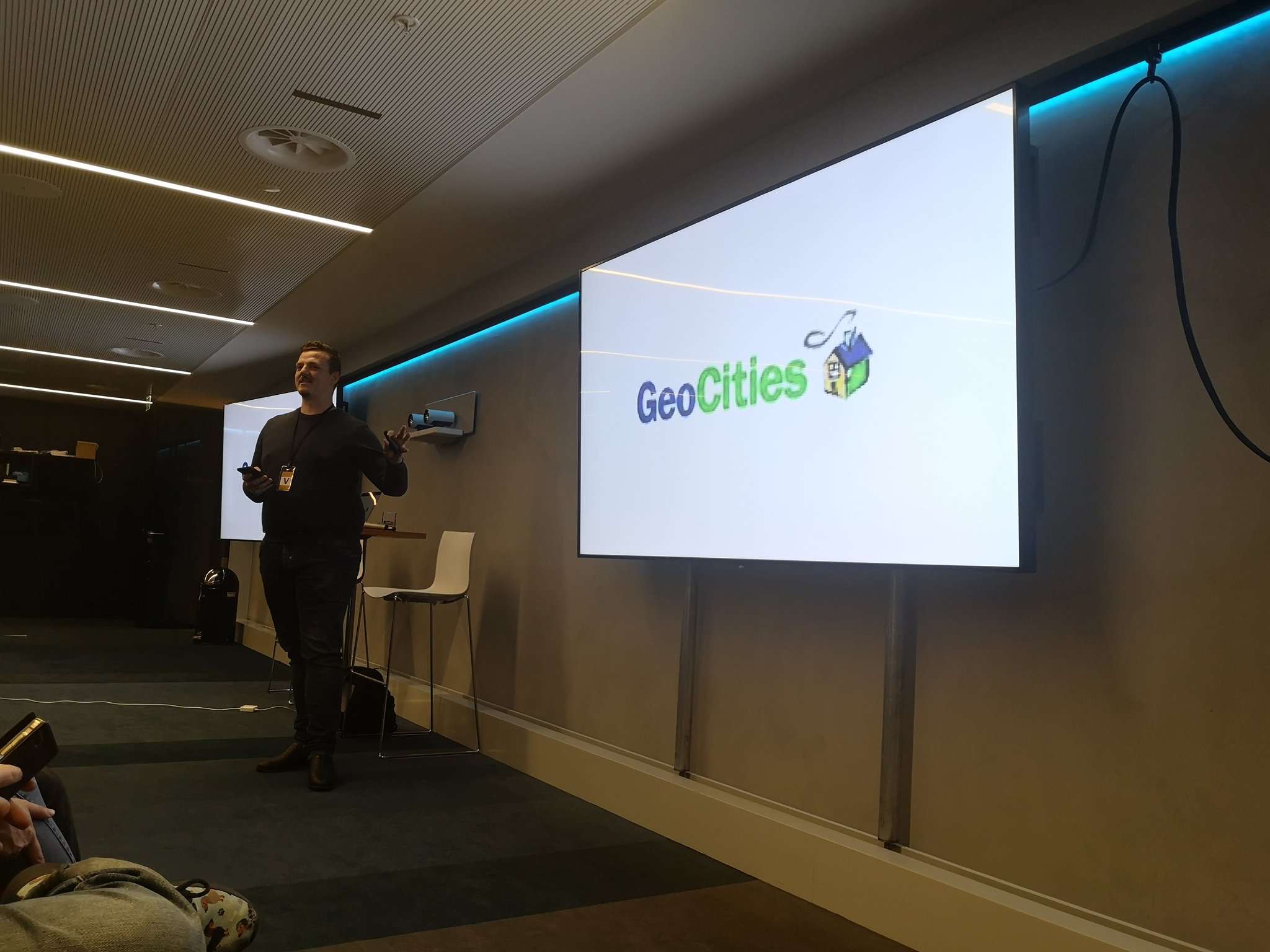 QueerJS on Twitter: "So far @AshKyd s talk is one big blast from the past, reminding us how the ...