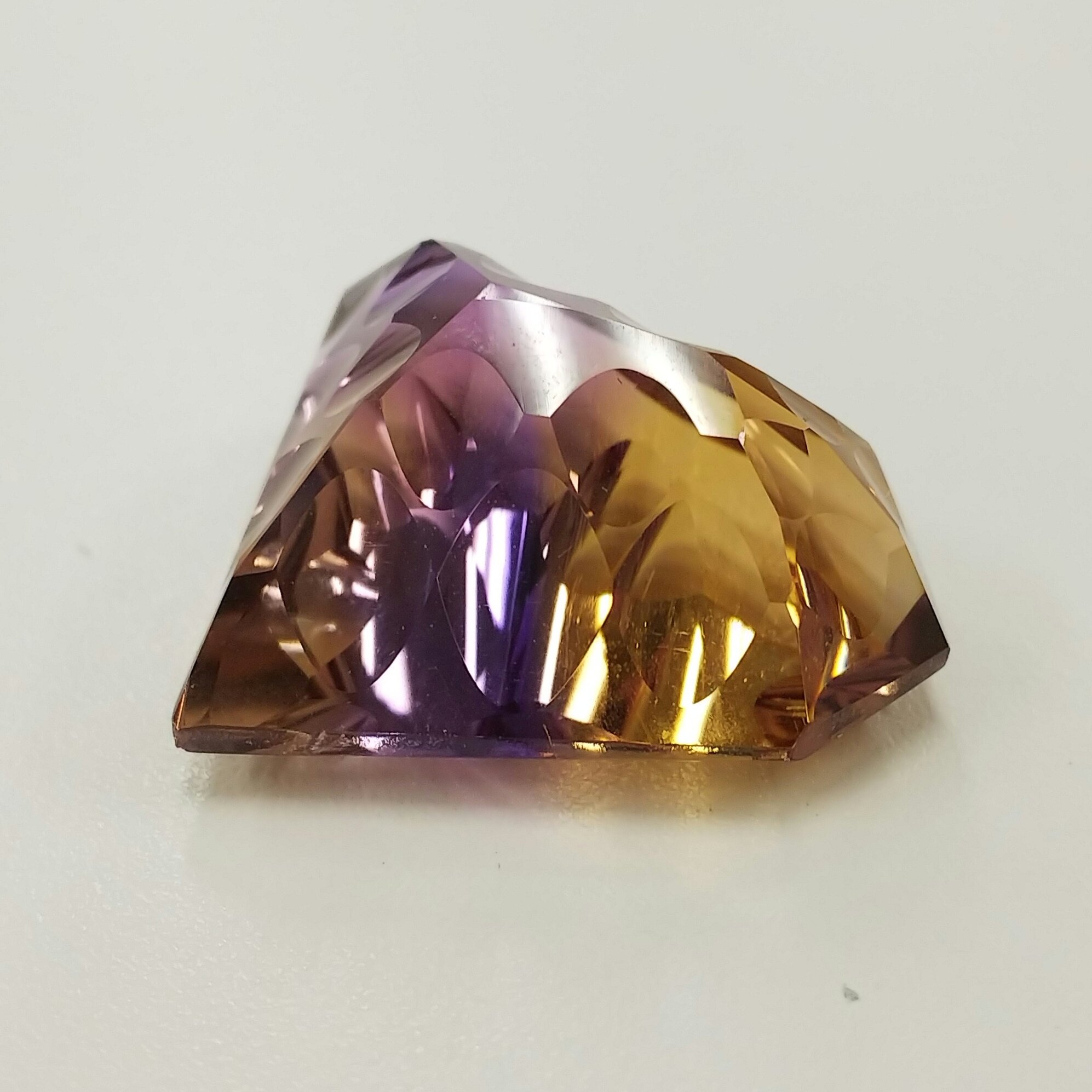 KARATZ（カラッツ）公式 on Twitter: "バイカラーに変わったカット、遊び心をくすぐられます😆🎶…