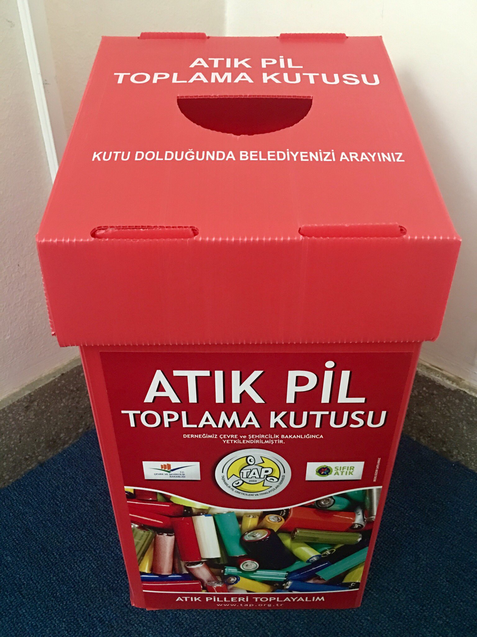 Olağanüstü Perth Kalça atık pil toplama kutusu hevesli hayatta kalma ...