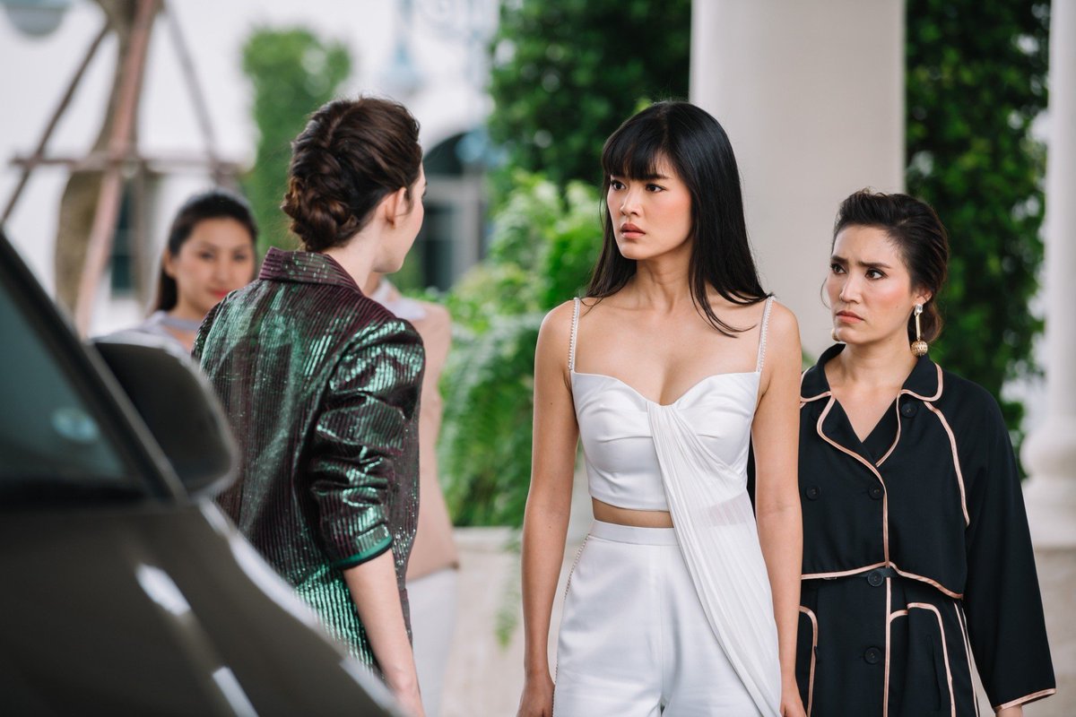 Ch3Thailand on Twitter: "ความขัดแย้งกับมีนา ทำให้ฟ้ารดาตกที่นั่งลำบาก! และมาตามหาความลับในอดีตขอ ...