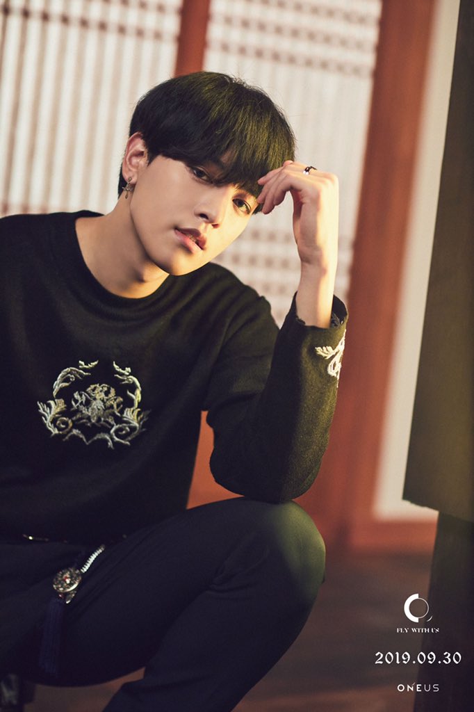 ONEUS México Oficial on Twitter: "[#ONEUS] @official_ONEUS 3RD MINI ALBUM ＜FLY WITH US＞ 2019.09. ...