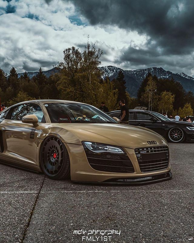 Slammed Audi R8
