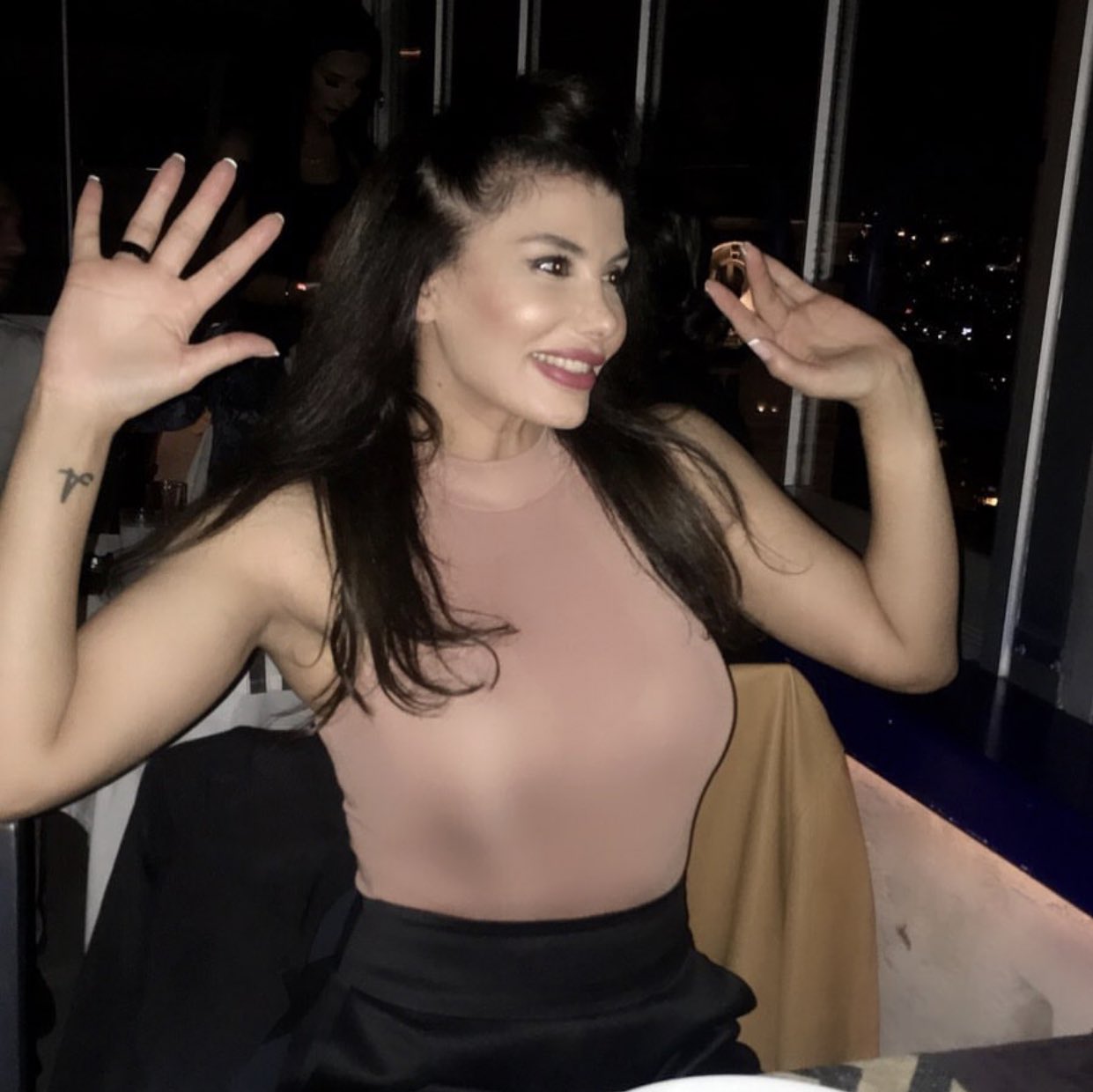 HATİCE on Twitter: "Eller yukarı 🤩 https://t.co/2c0XJZjaV6" / Twitter