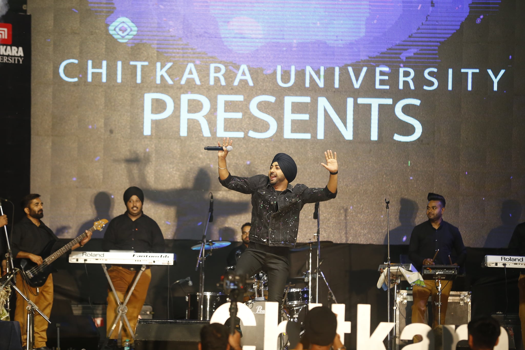 CHITKARA UNIVERSITY on Twitter: "Students grooved to hit numbers of #Punjabi #Singer-#Actor ...