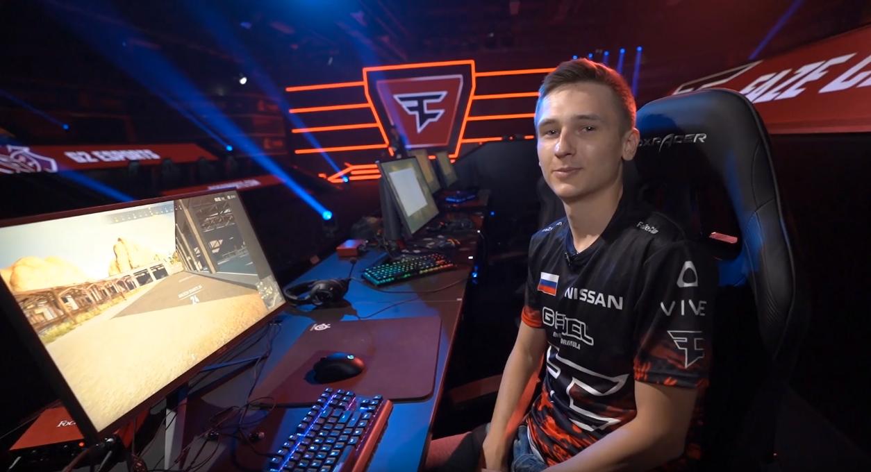 MayKarri on Twitter: "2試合目を終わった後、FaZe Clanのubahが自分の設定を公開🌟 https://t.co/k3jQ40VC4K" / Twitter