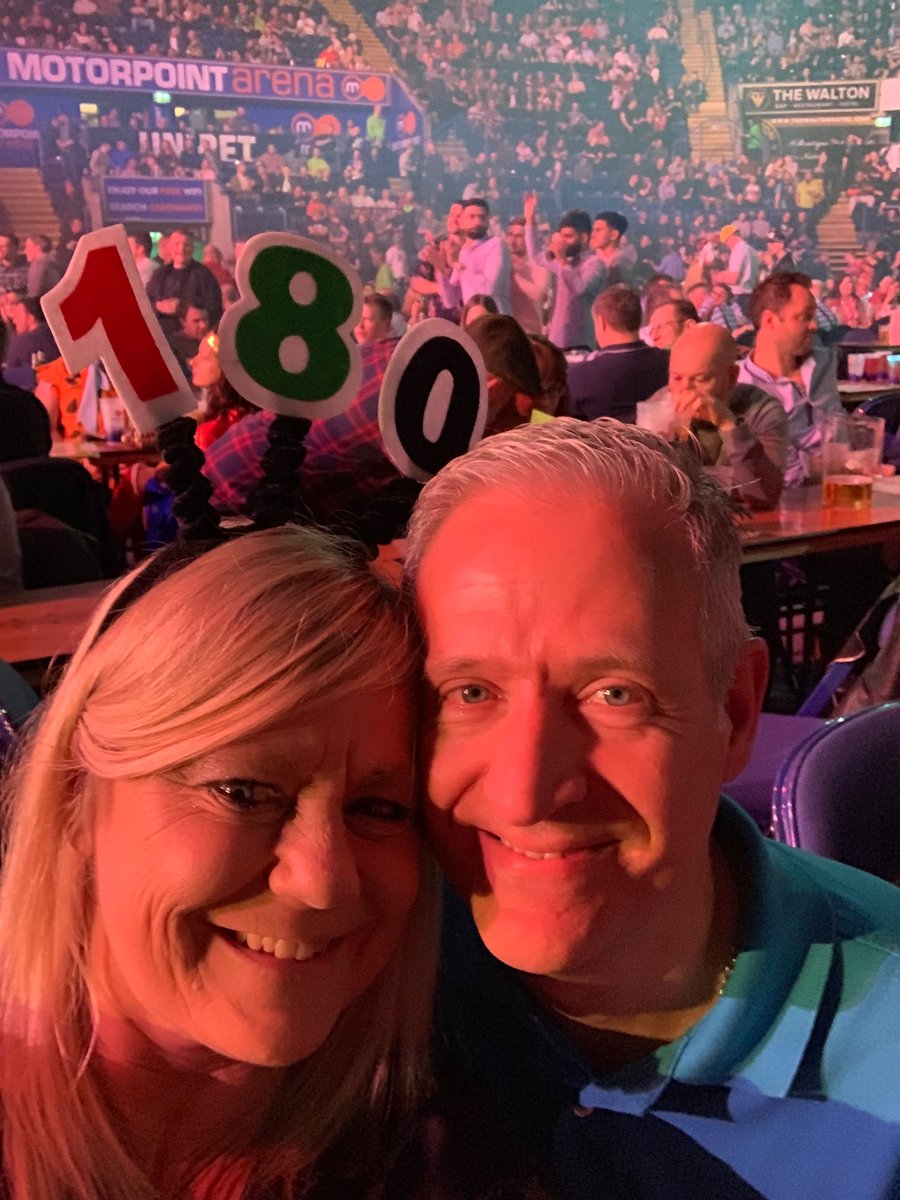 Lisa Wainwright's Instagram, Twitter & Facebook on IDCrawl