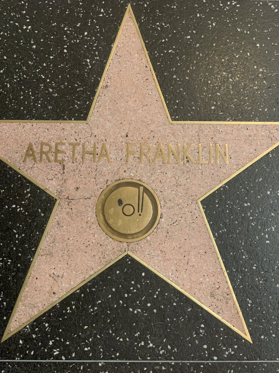 Ran into my favorite singer of alll time a Detroit Native Mrs.Aretha ...