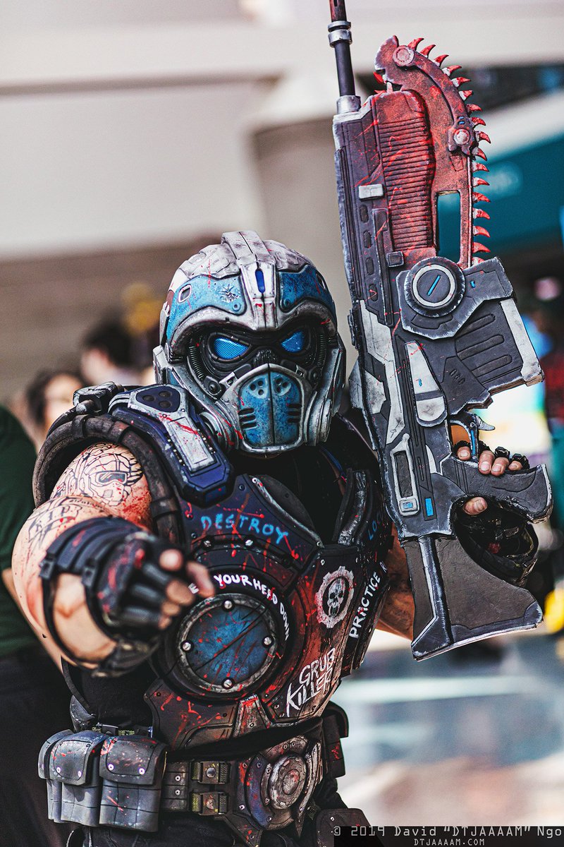 Gears Of War Cosplay