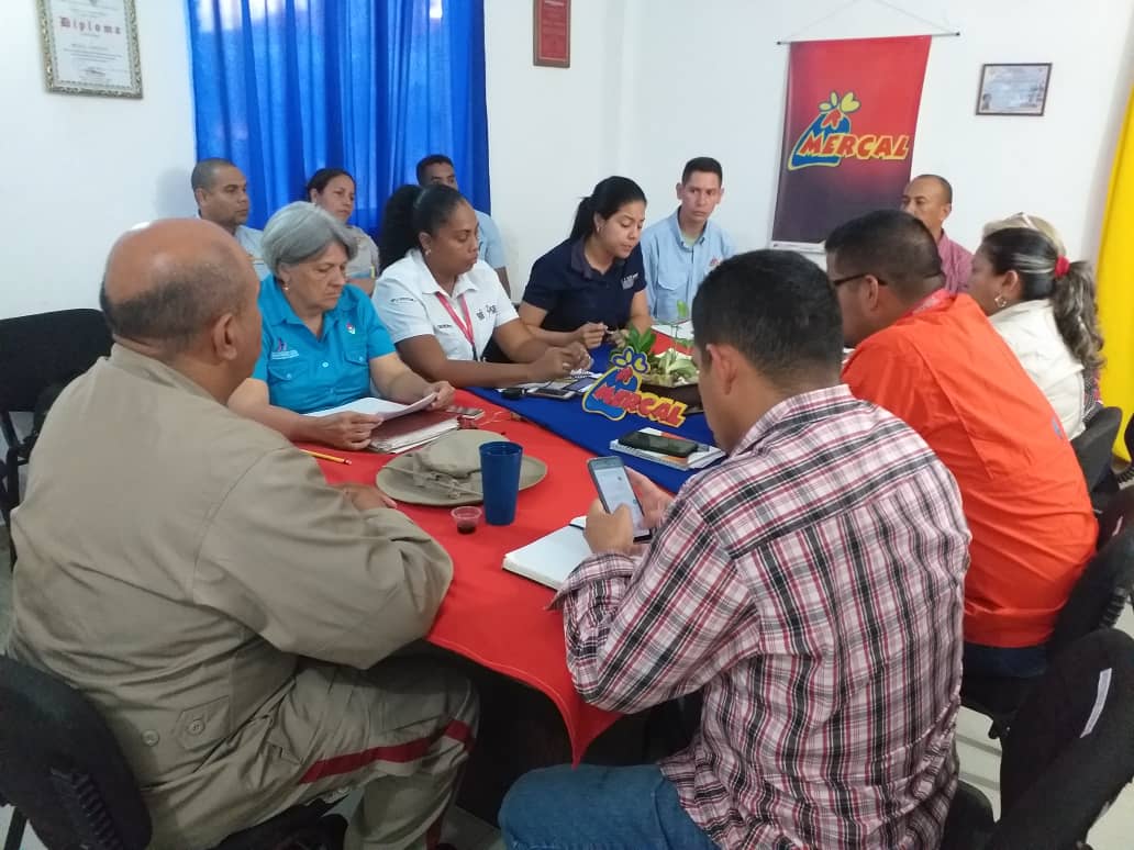 Mercal Oficial on Twitter: "El G/B Luis Maneiro Maita, jefe de Medios de la @MiliciaFANB en ...