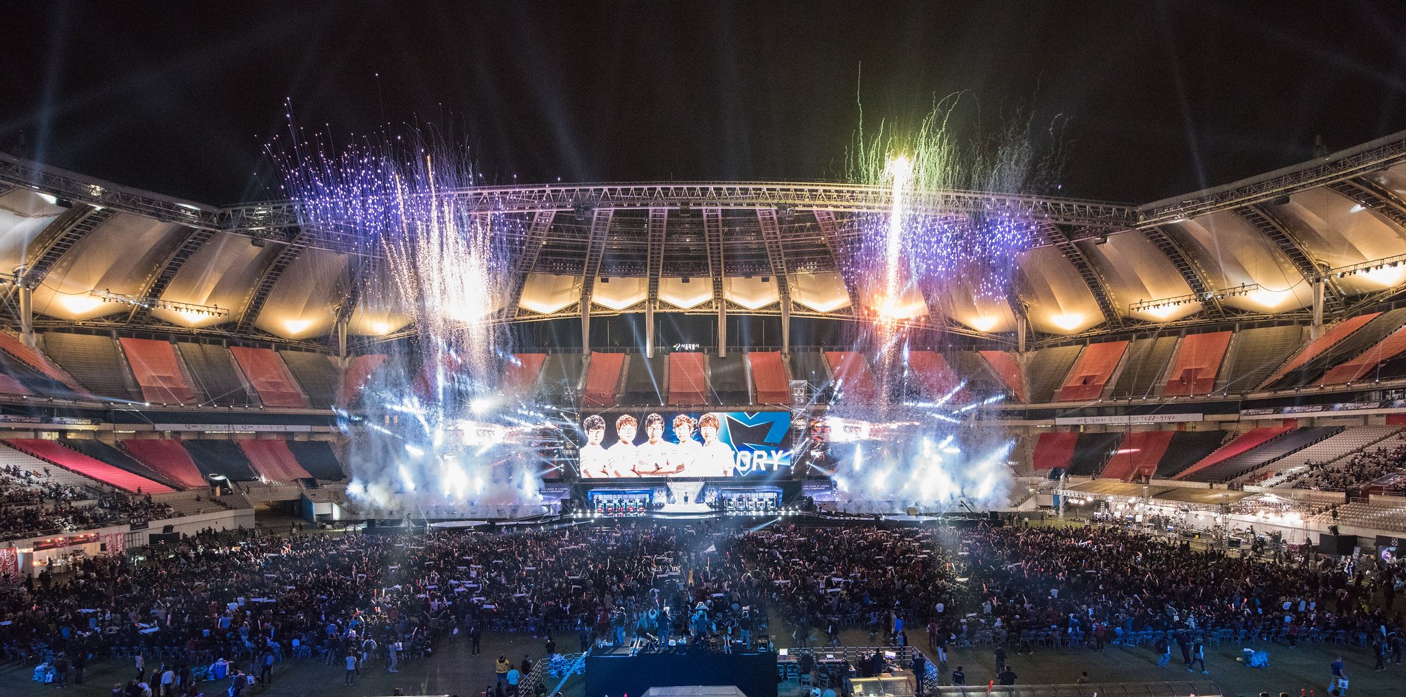 Tony Gray on Twitter: "@lolesports @LeagueOfLegends 2016 MSI CLG vs RNG, comeback win from 17k ...