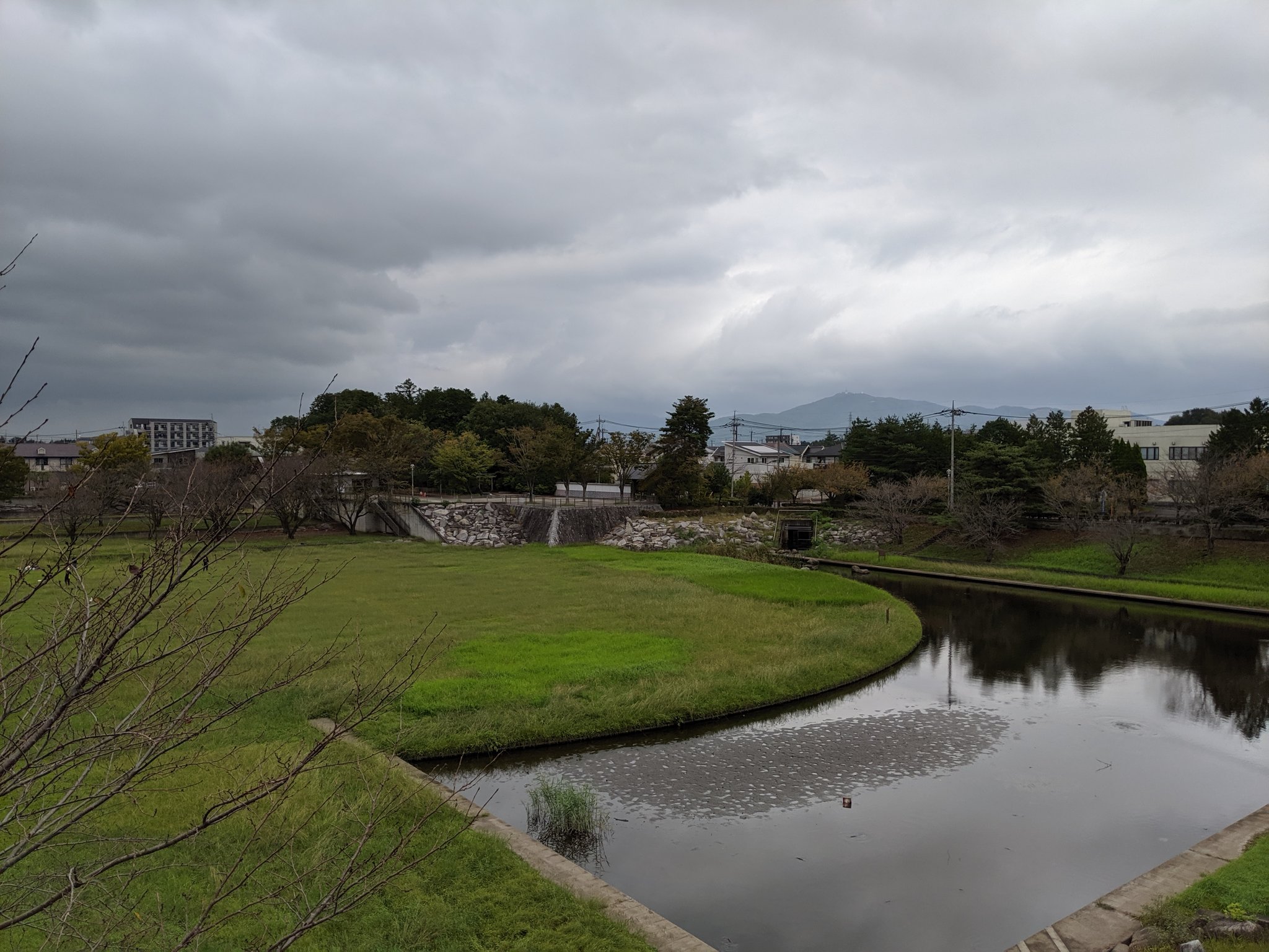 orefolder on Twitter: "おはようございます。10月6日(日)曇り。昨日とは打って変わって涼しいというか半袖だと肌寒いくらい。 寝る前にMiBandはずしたままで、散歩にも ...