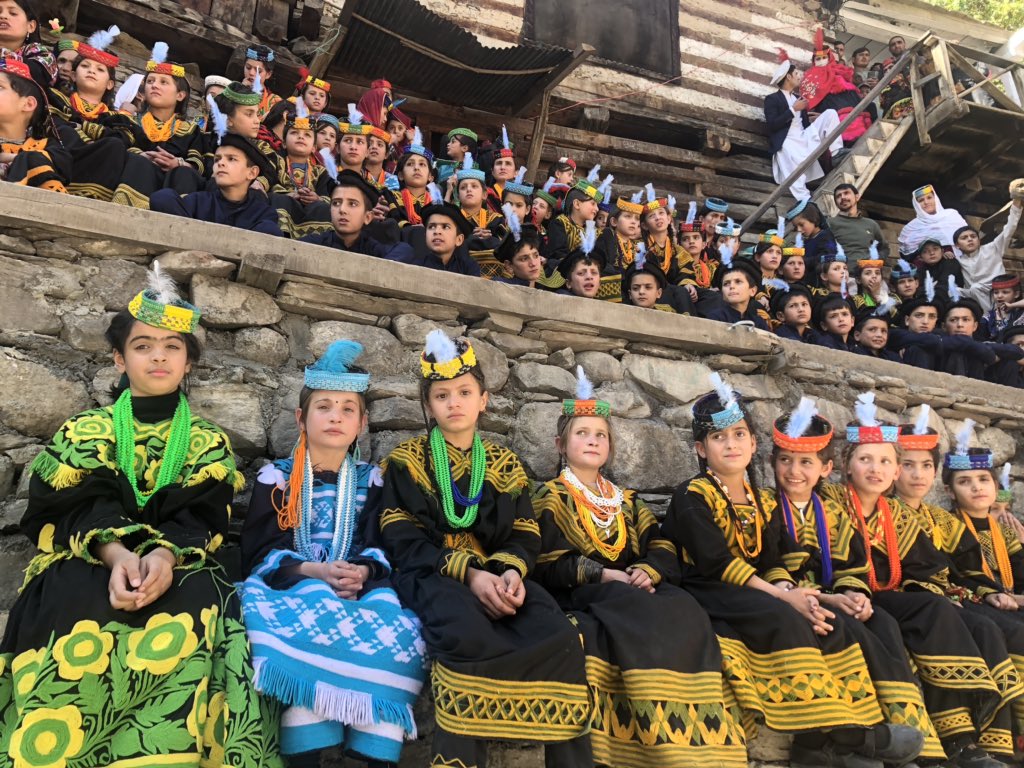 Royal Couple Prince William and Kate Middleton Enjoying Kalash ...