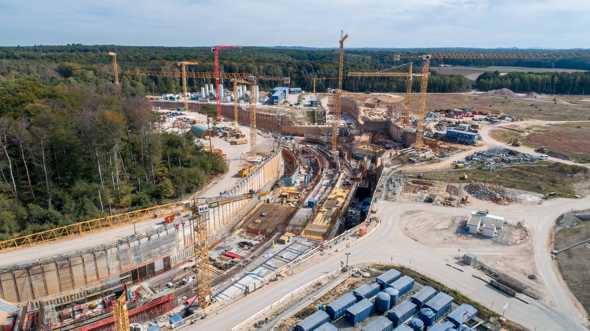 FAIR GSI - The Universe in the Lab on Twitter: "New photos of the #FAIRaccelerator #construction ...