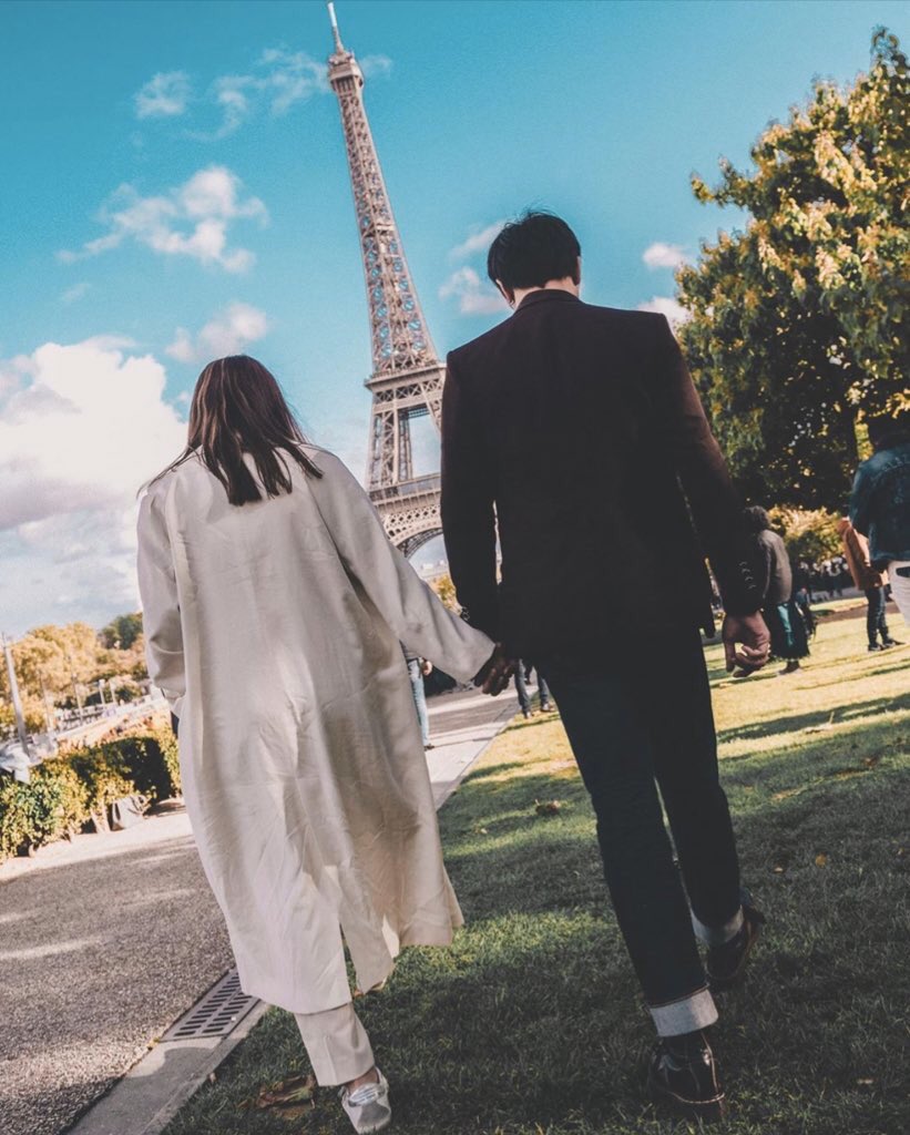 Daniel Padilla And Kathryn Bernardo Holding Hands