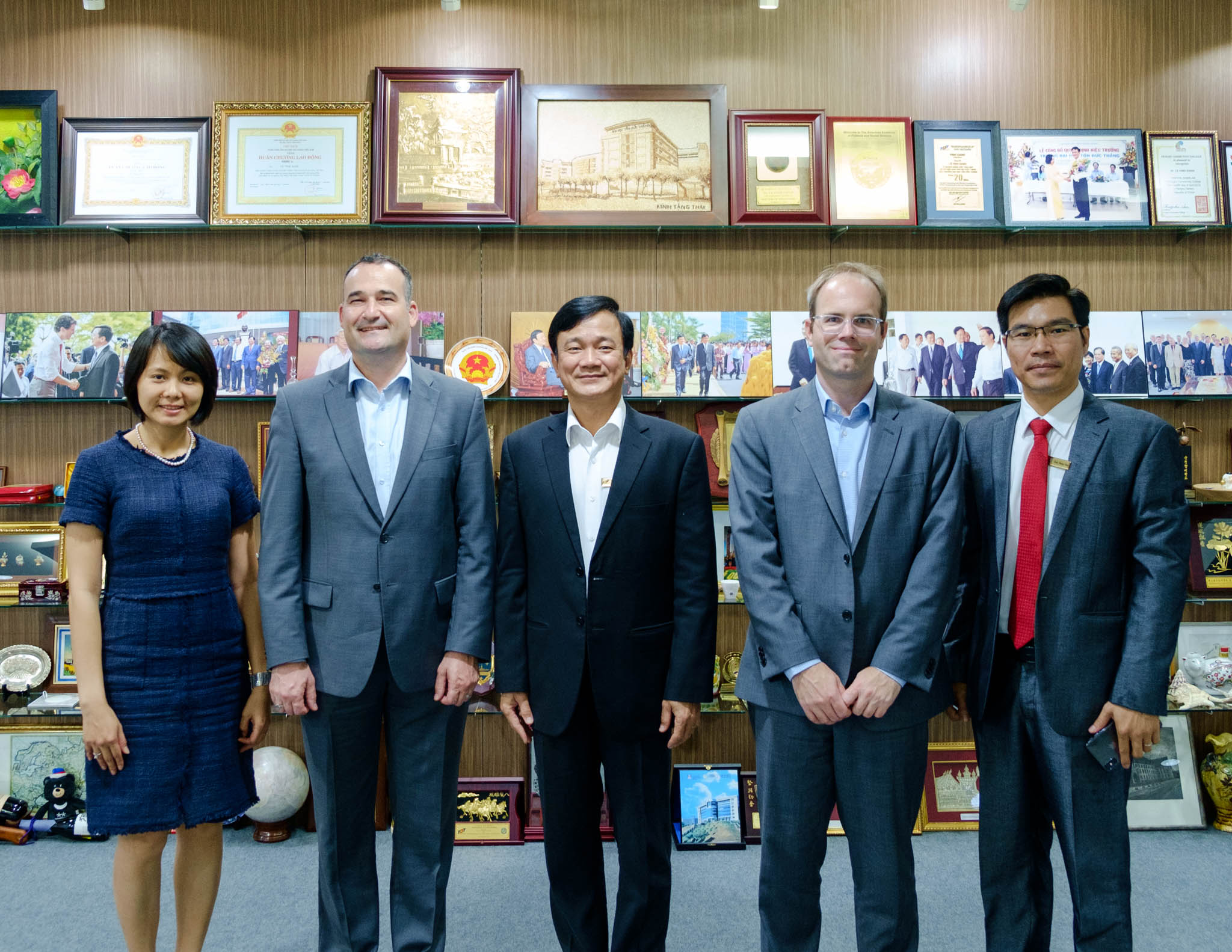Ton Duc Thang University on Twitter: "Ton Duc Thang University (TDTU) is honored to welcome Mr ...