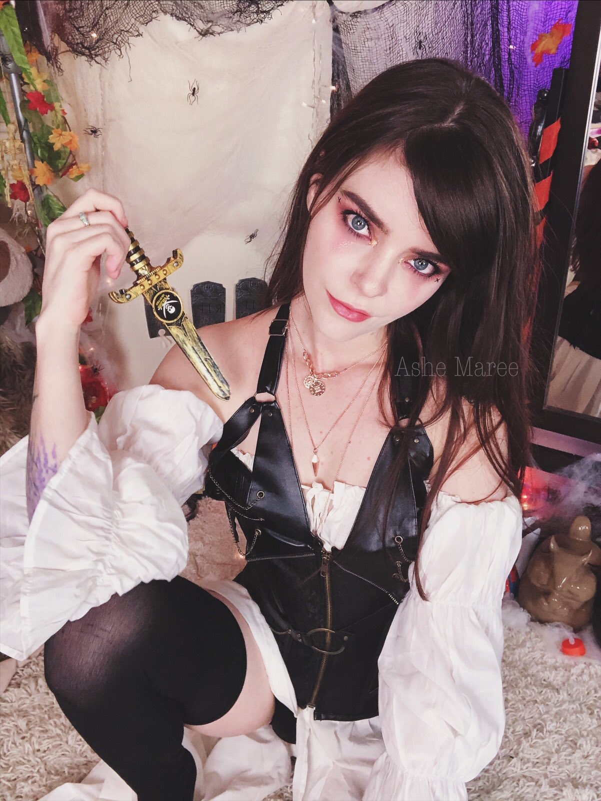 TW Pornstars - 1 pic. 🎄Ashe Maree🎄 . Twitter. gimmie all ur b00ty, cutie 😘 see ya in 20 mins ⚔️ ...