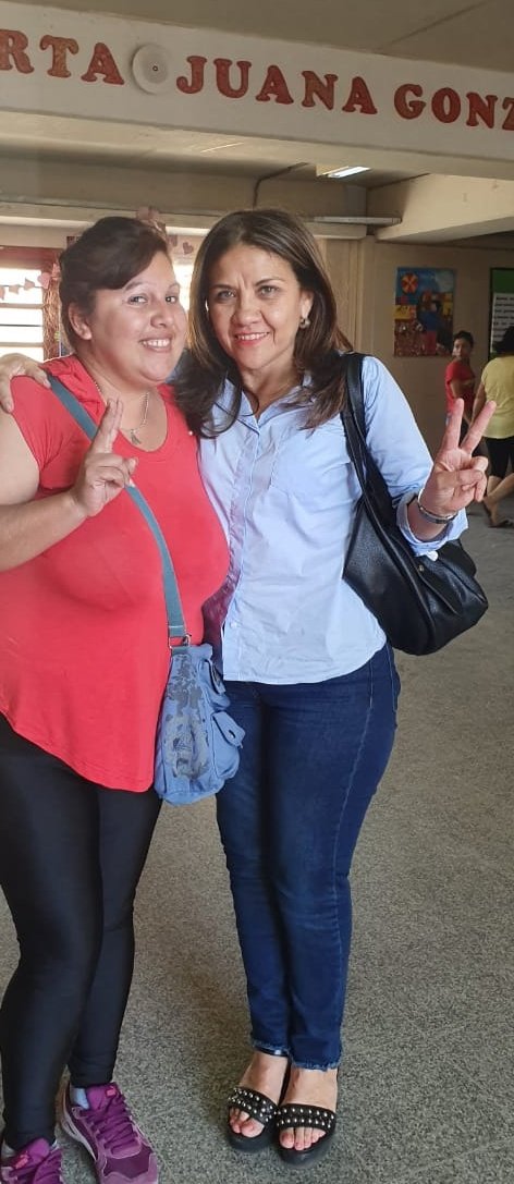 Sandra Trigo on Twitter: " Recorrida por las escuelas de #VillaElLibertador. Último tramo, # ...