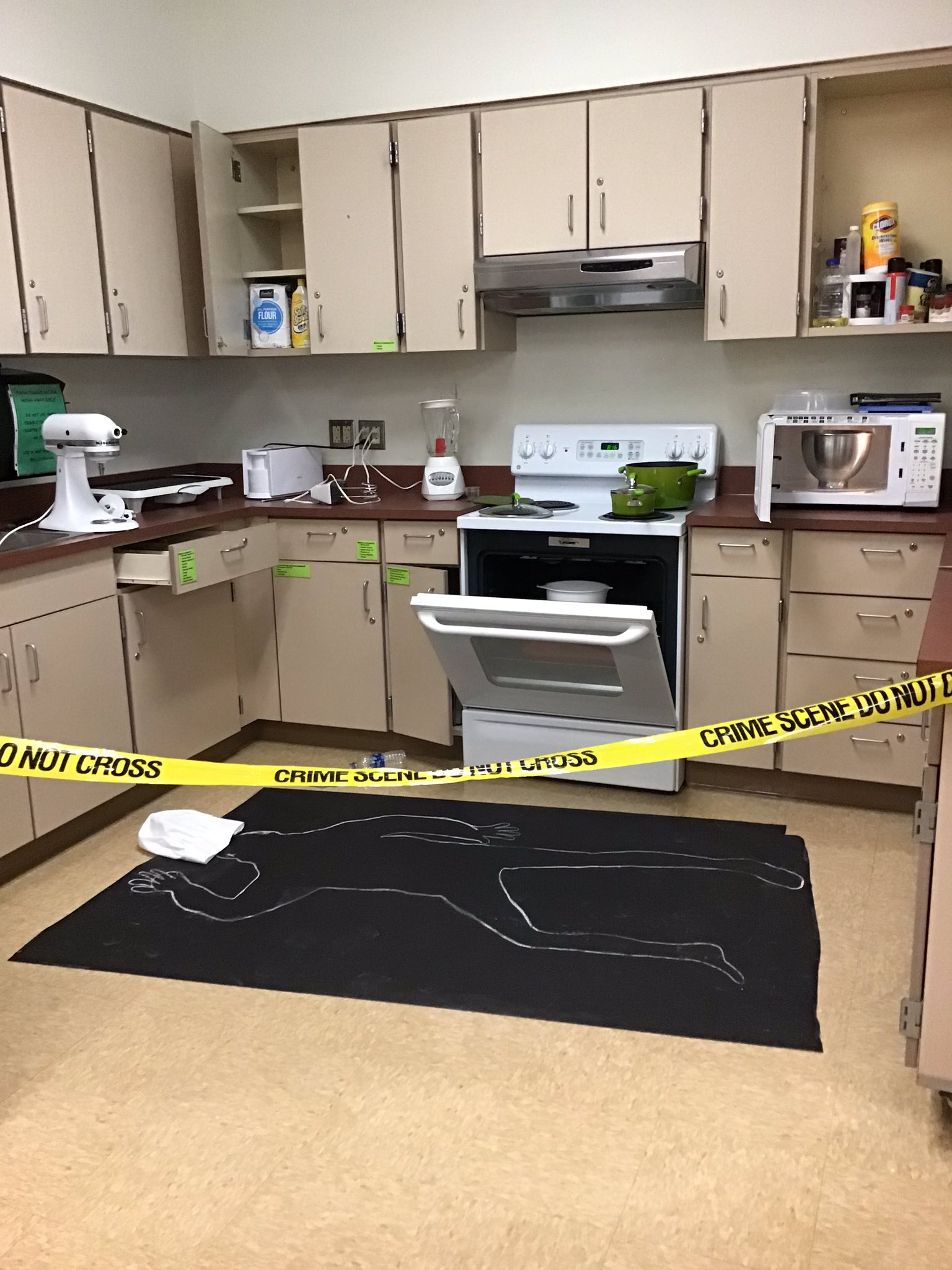 Unsafe Kitchen Scene George S. Hammond's House | SGCommand | Fandom