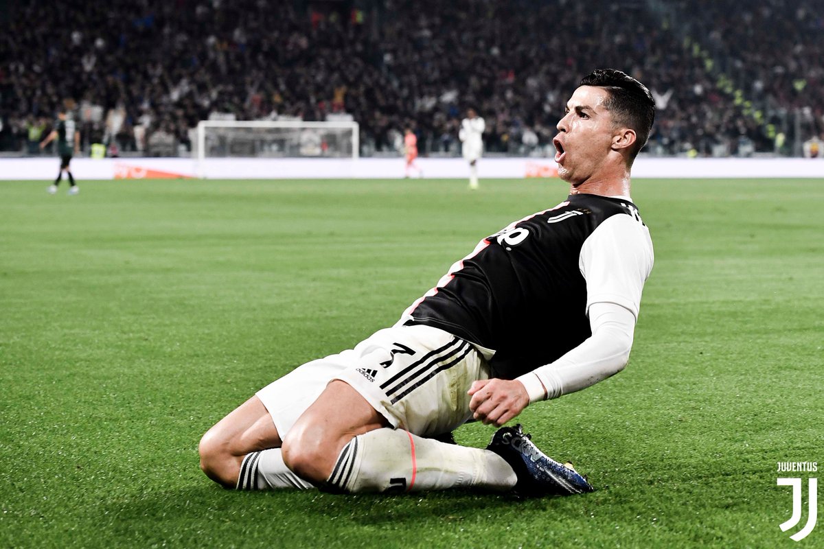 Ronaldo Sliding Celebration