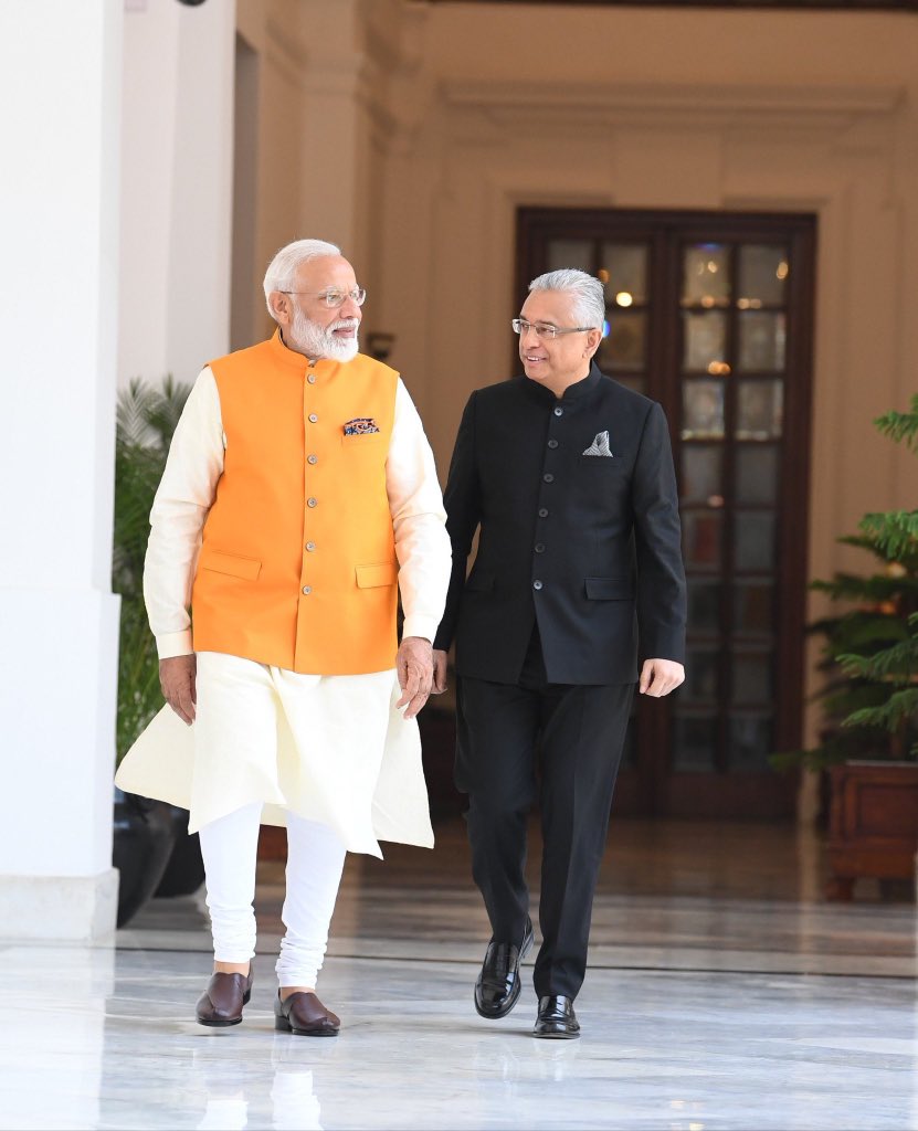 Narendra Modi Standing Photo